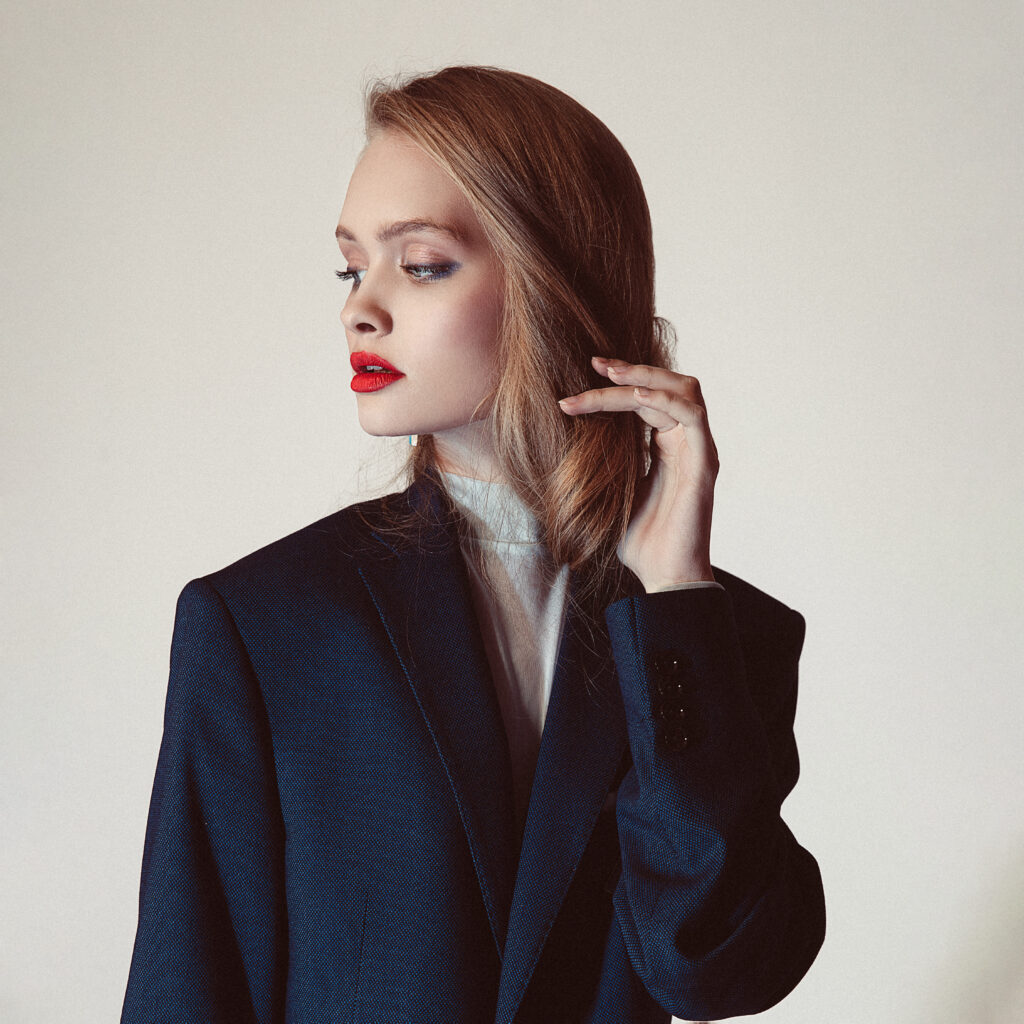 Charlotte ten Haave - Vivier Magazine